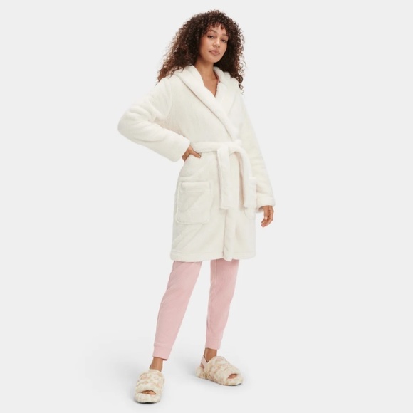 UGG | Intimates & Sleepwear | Brand New Ugg Aarti Robe Creamwhite ...